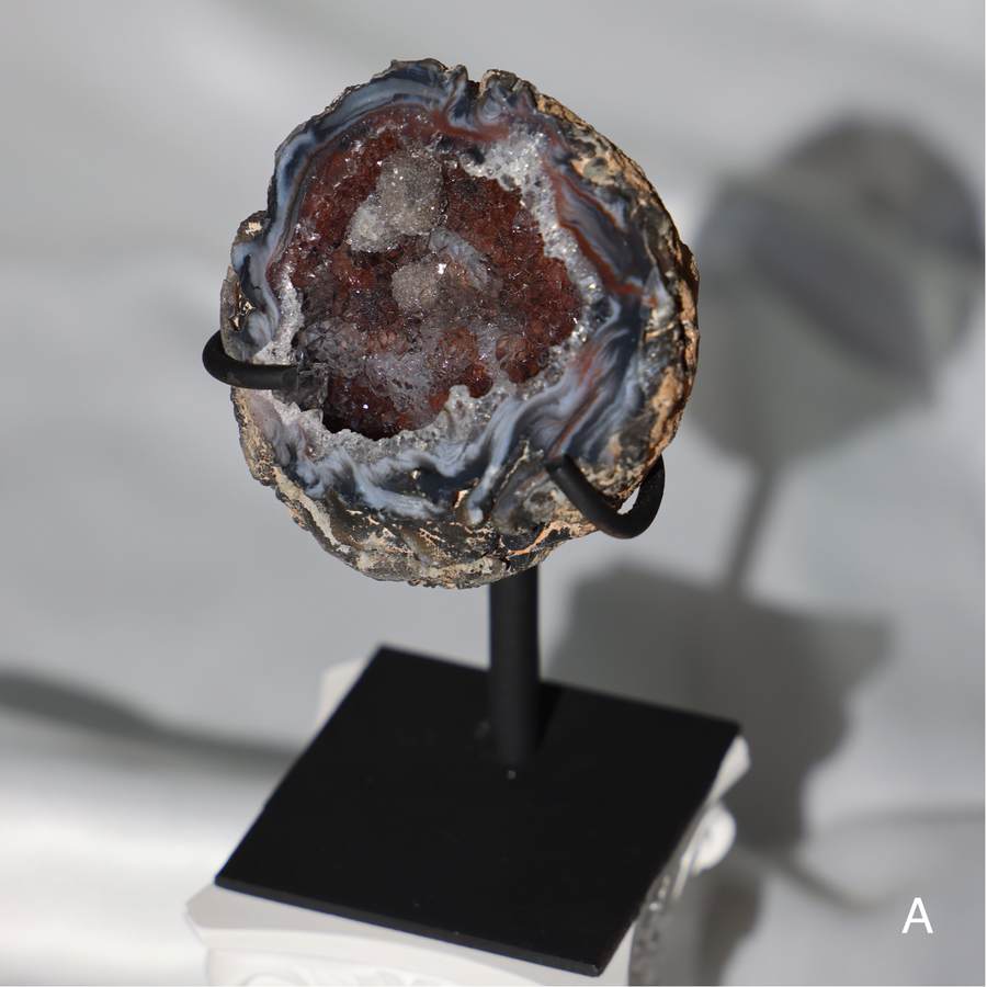Agate: A Guide to Its Types, Benefits, and Everyday Uses – Enchantia Muse